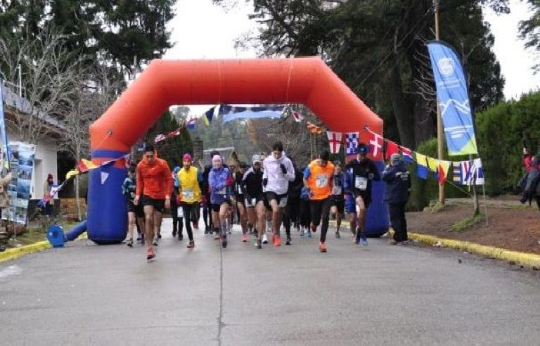 Milla Náutica, carrera de calle y fútbol de salón en el aniversario n° 213 de Prefectura Naval ...