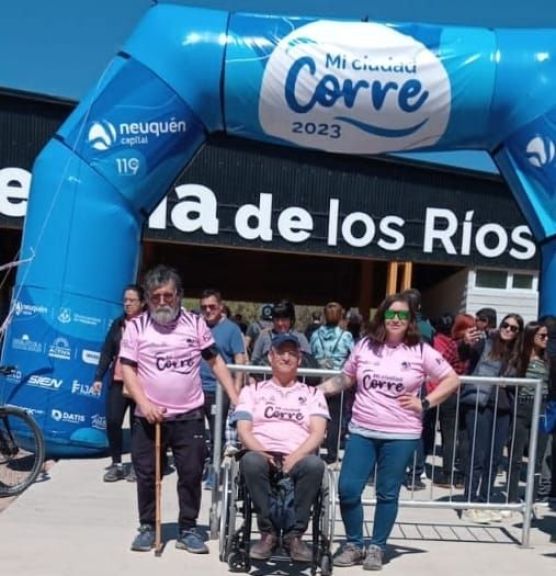 Atletas del CET presentes en la media maratón en los 119 aniversario de ...