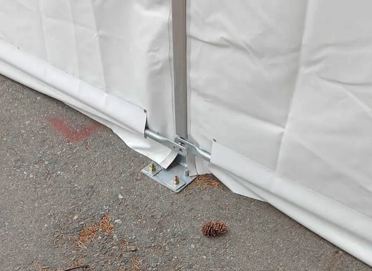 Tras el circo, otra vez daños en el playón: El Cruce dejó decenas de perforaciones | DiarioAndino