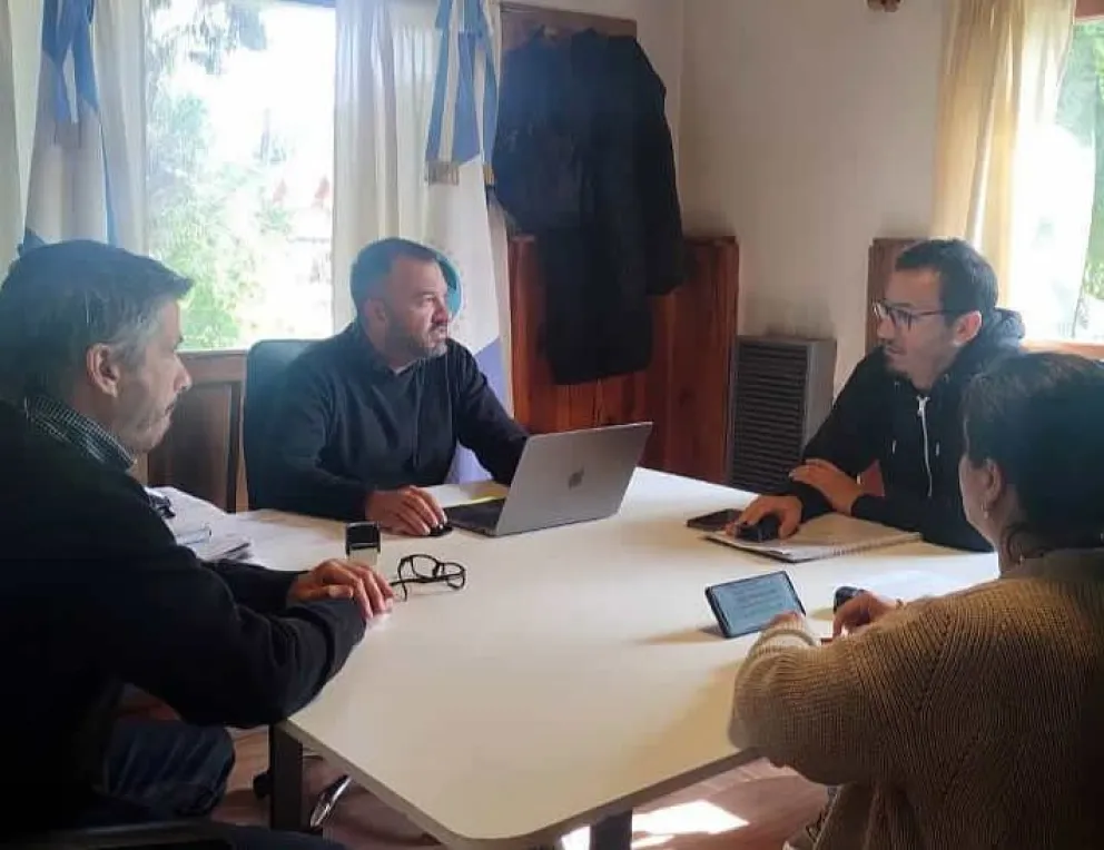 ATE y el municipoio firamron el acuerdo salarial para municipales de ...